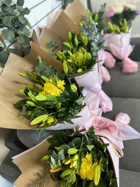 Mixed Lillie Bouquet – Great Alpine Flowers